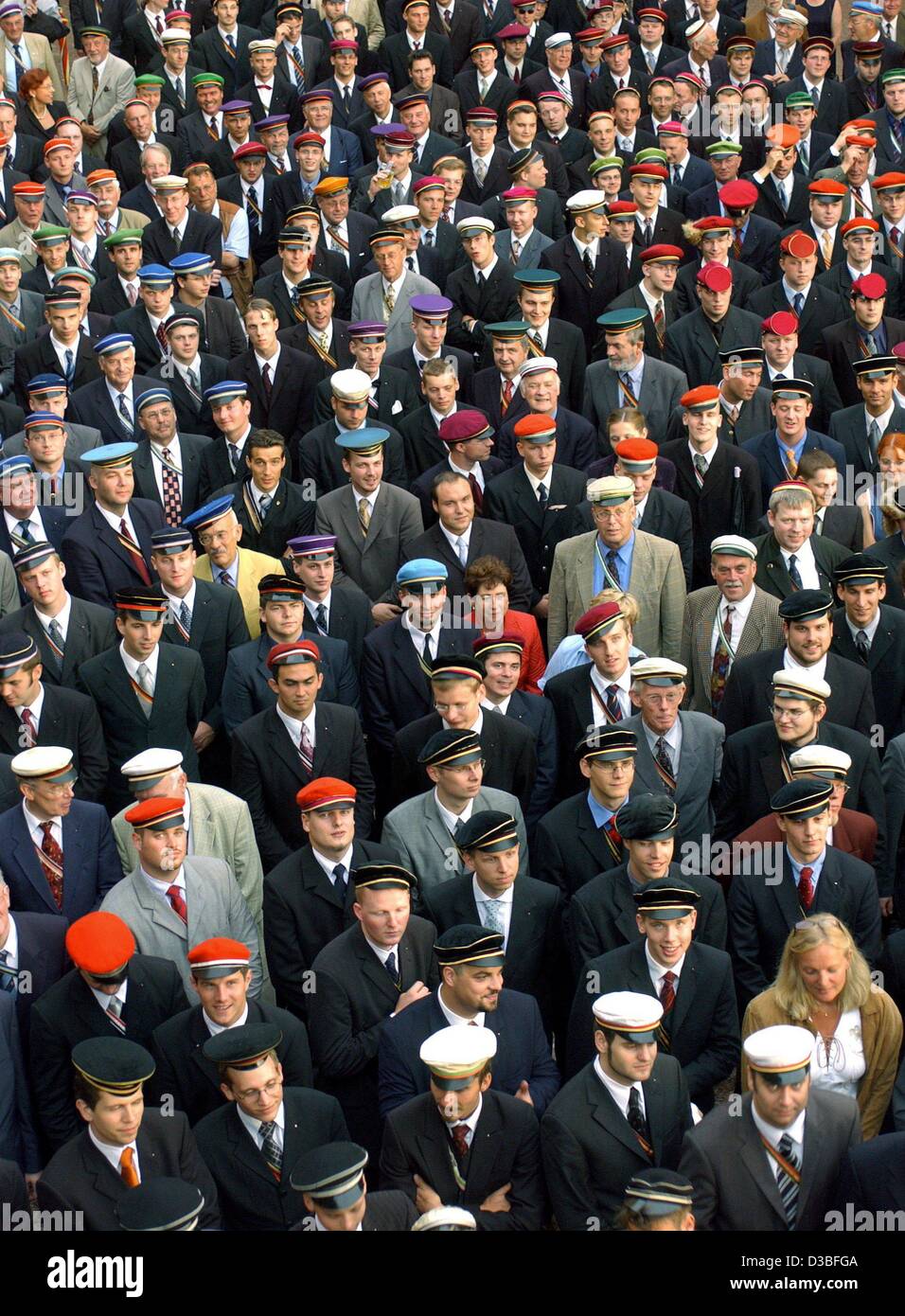 (dpa) - Members of student fraternities have gathered in the interior ...