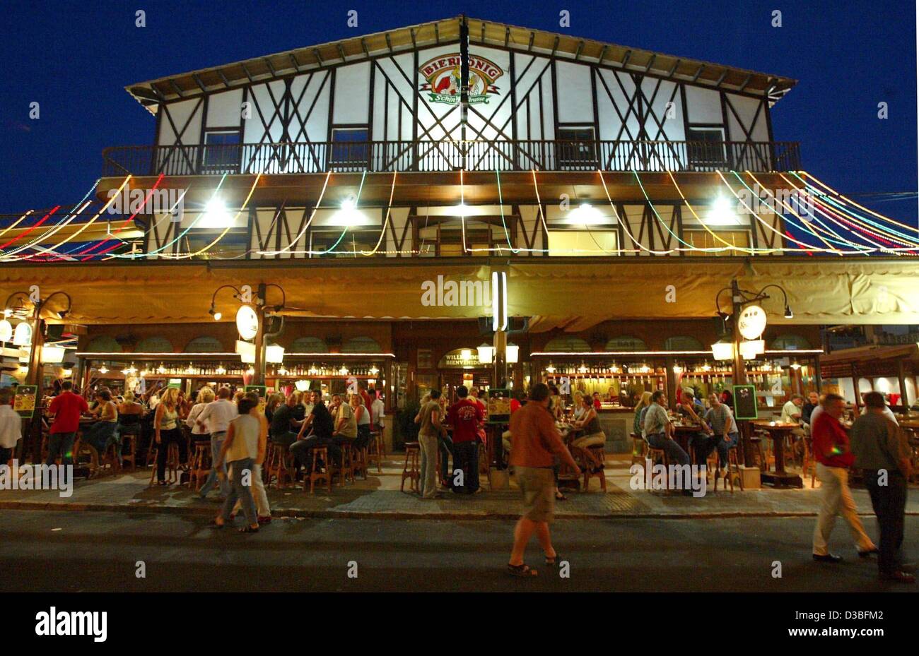 El arenal restaurant hi-res stock photography and images - Alamy