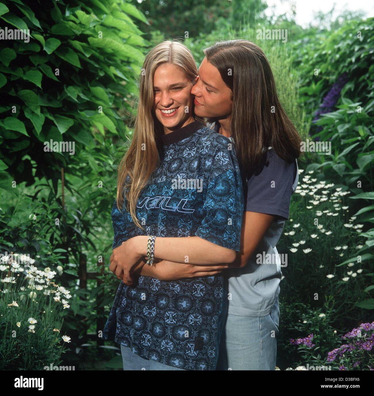 Smooching hi-res stock photography and images - Alamy