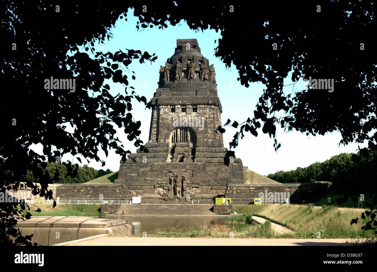 Napoleonic war monument hi-res stock photography and images - Alamy