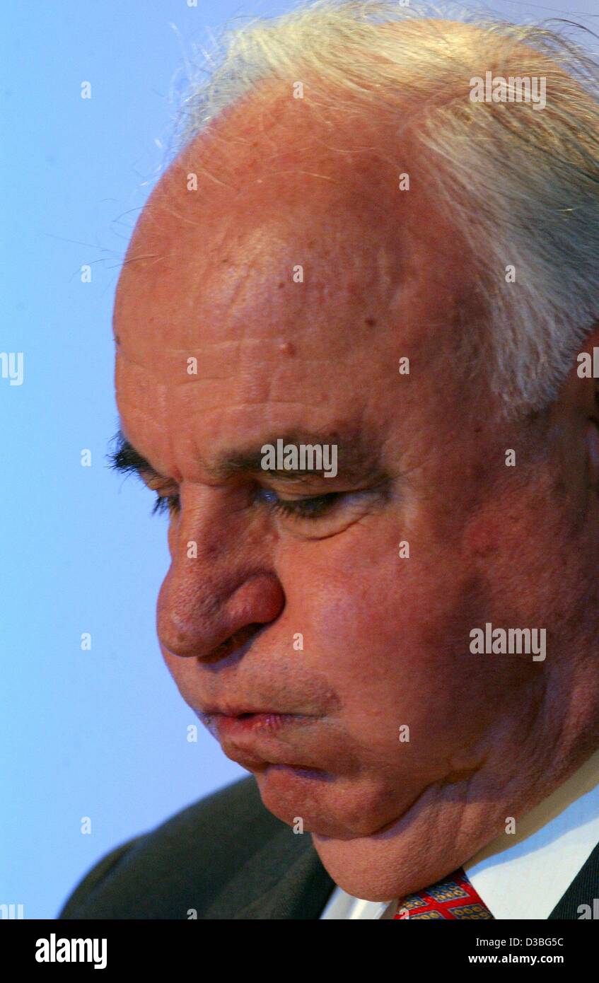 (dpa) - Former German Chancellor Helmut Kohl, pictured in Berlin, 17 ...