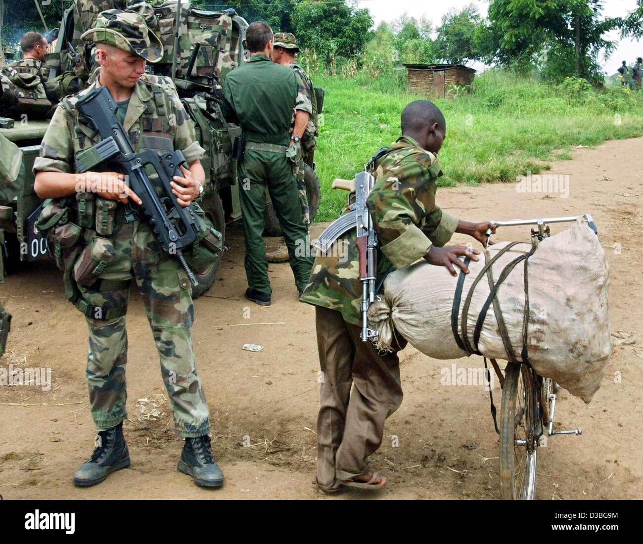 Child soldier congo hi-res stock photography and images - Alamy