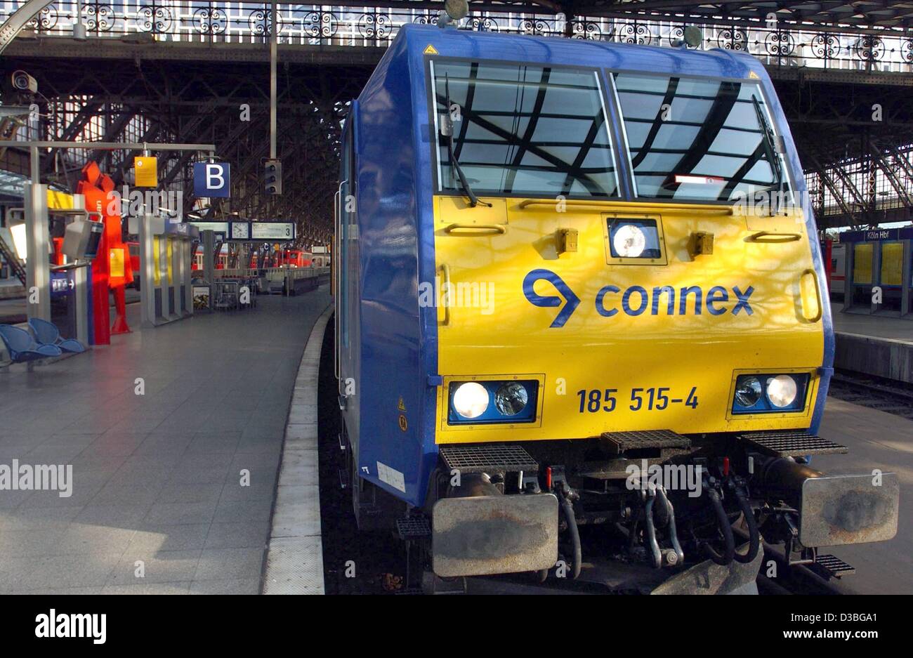 Train service hi-res stock photography and images - Alamy