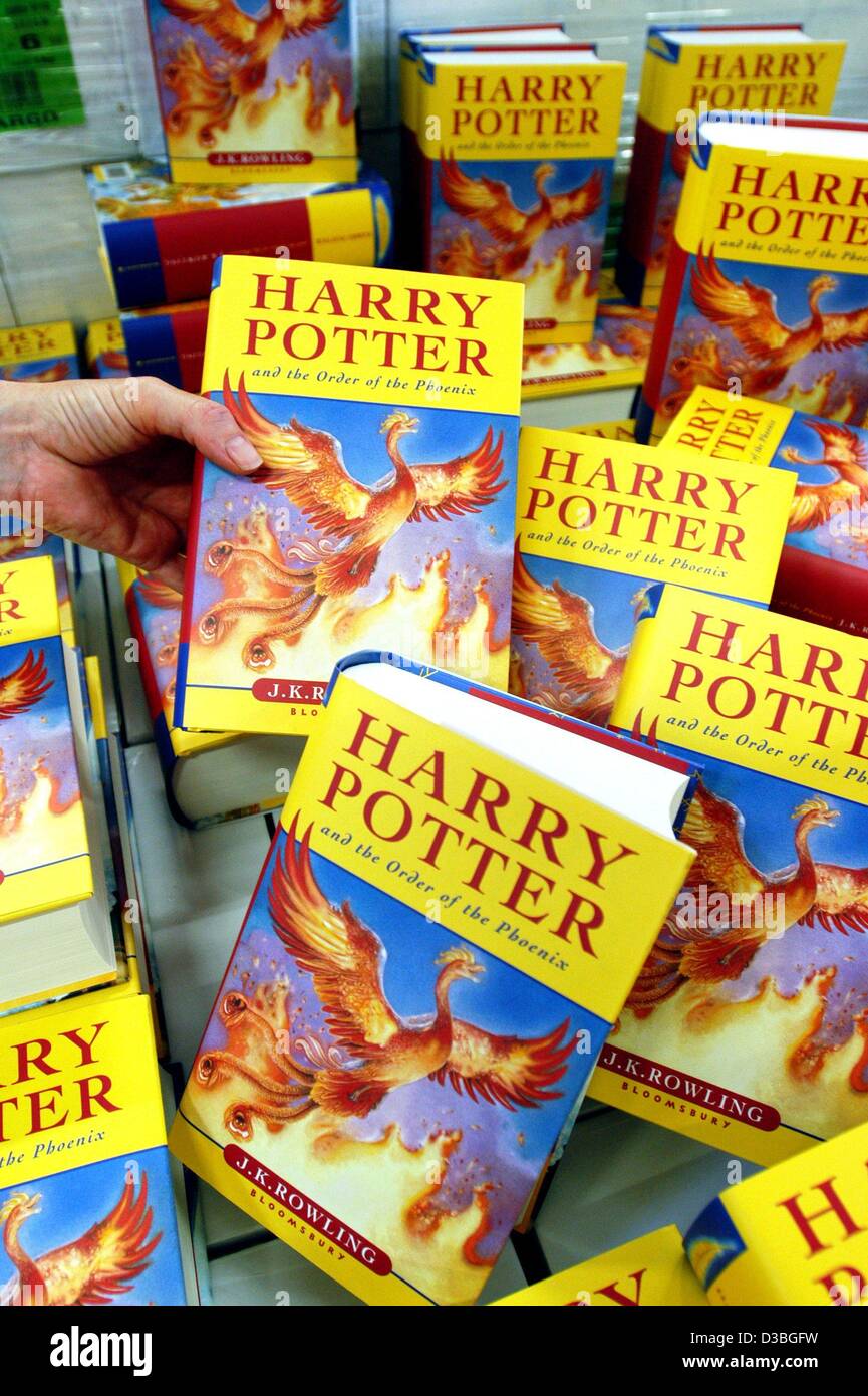 Harry potter and the order of the phoenix hi-res stock photography and ...