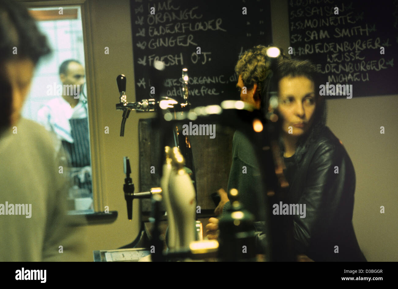 A London bar in the 90s Stock Photo - Alamy