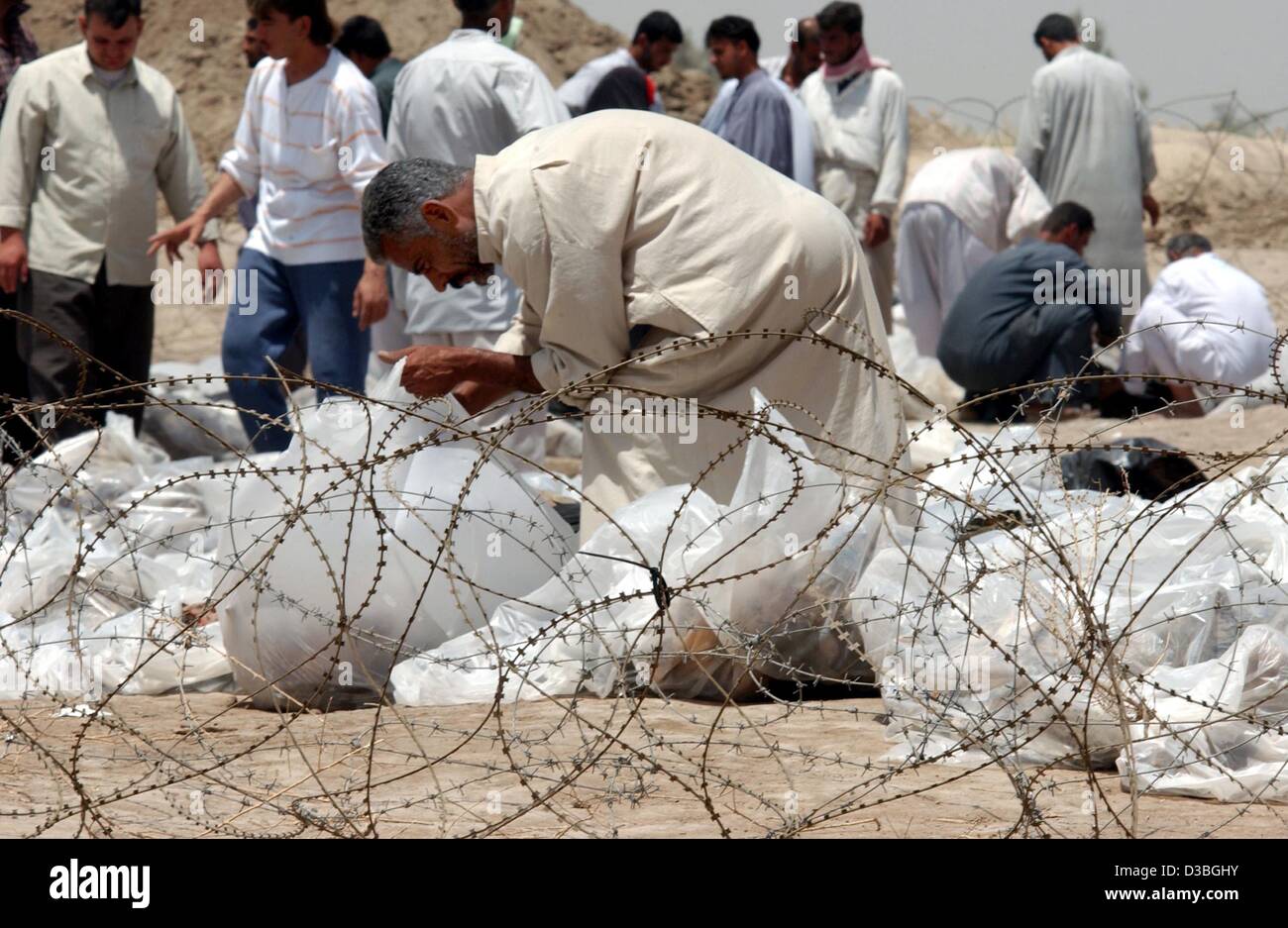 Bodies during iraq war hi-res stock photography and images - Alamy