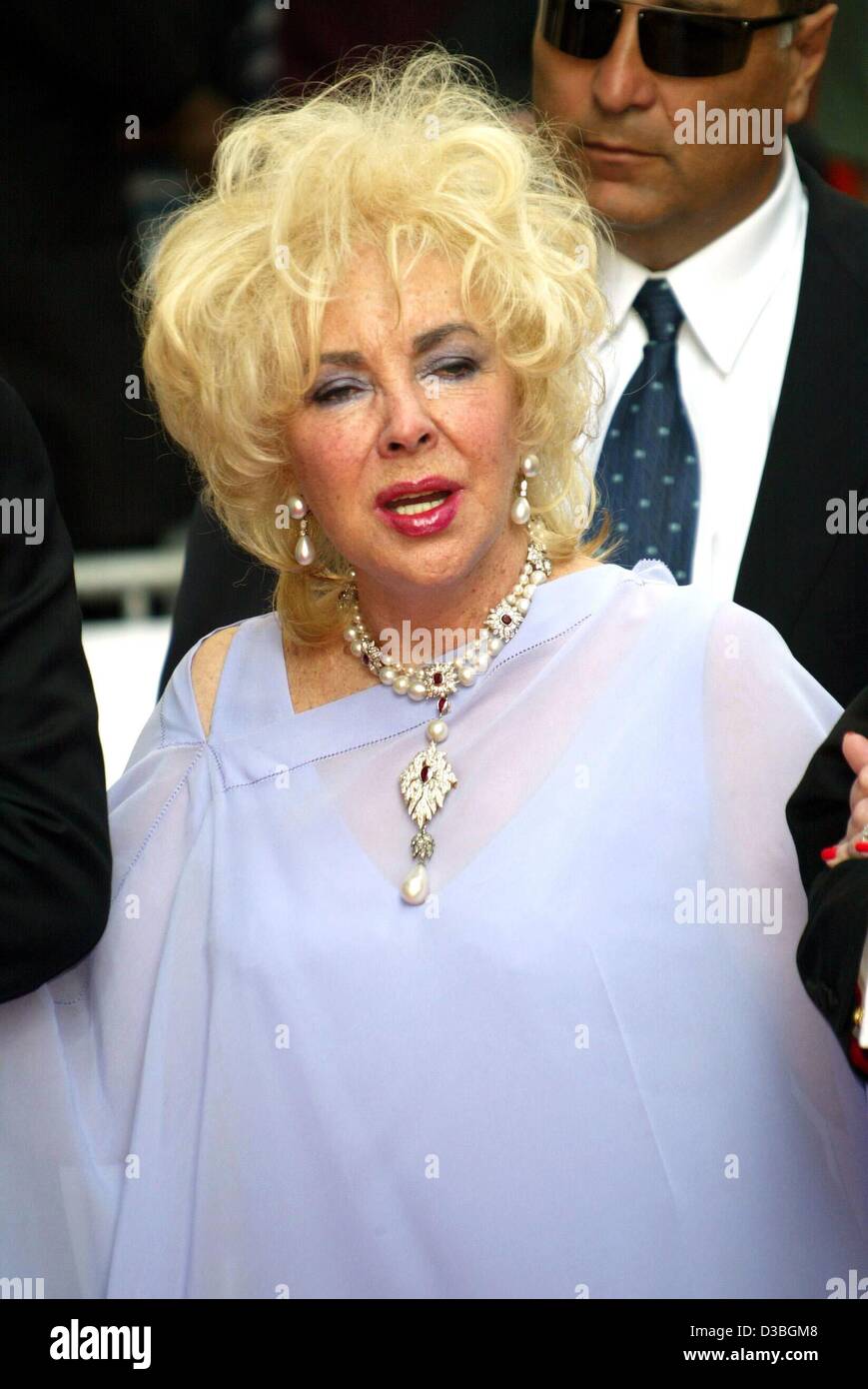 (dpa) - Hollywood diva Elizabeth Taylor pictured during the 56th ...
