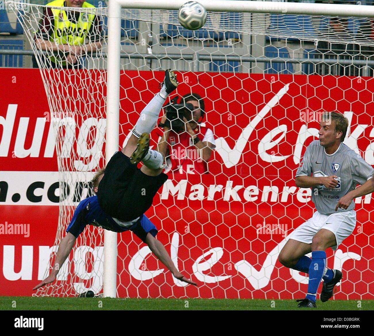 Bicycle kick hi-res stock photography and images - Alamy