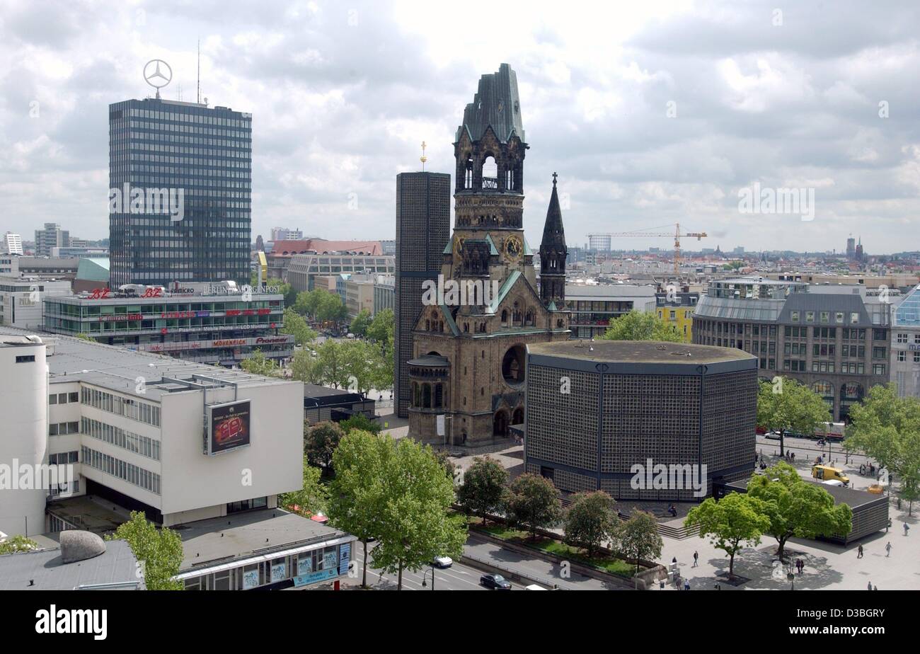 (dpa) - A view of the Kaiser-Wilhelm-Gedaechtniskirche (memorial church ...