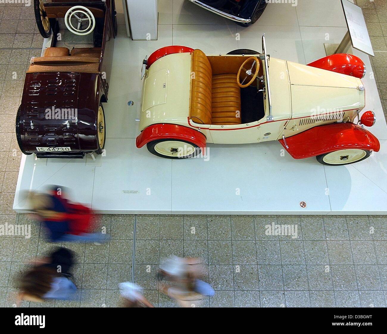 (dpa) - Historic cars are on display in the Motor Vehicles department ...