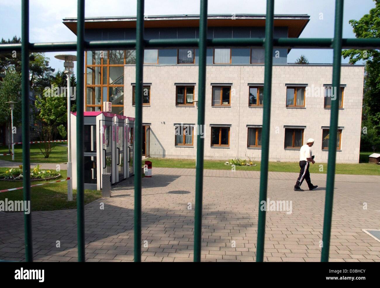 Prison gates hi-res stock photography and images - Alamy