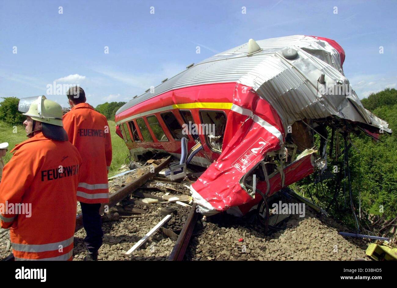 Disasters accidents dis accidents transport train damage destroyed rail ...