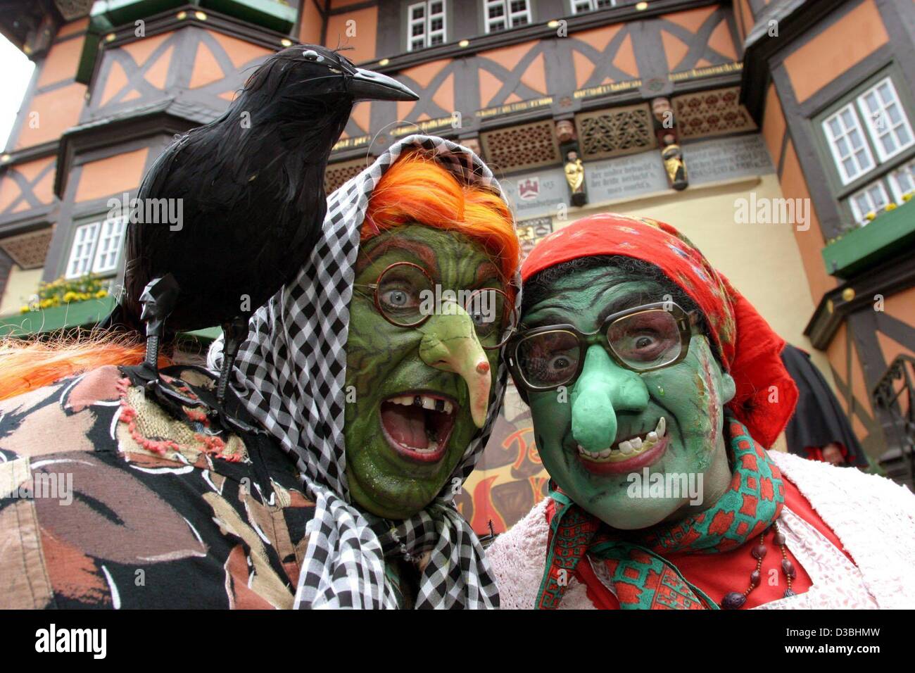 Night witches hi-res stock photography and images - Alamy