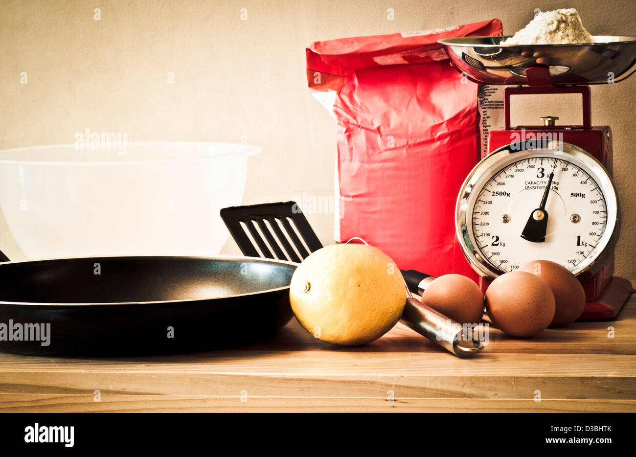 Retro baking hi-res stock photography and images - Alamy