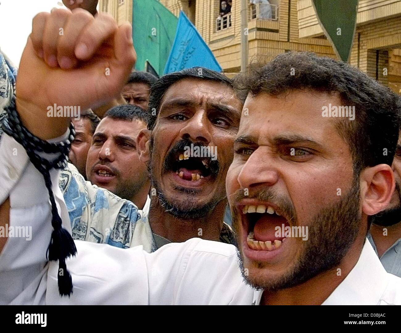 Shiite muslims hi-res stock photography and images - Alamy
