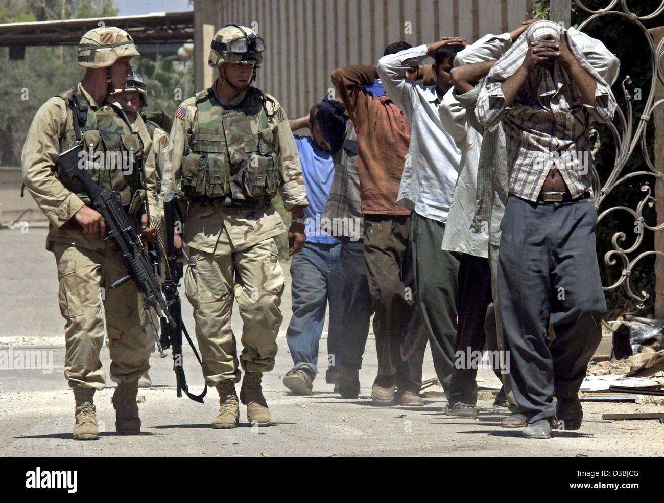 Us military troops saddam hussein hi-res stock photography and images ...