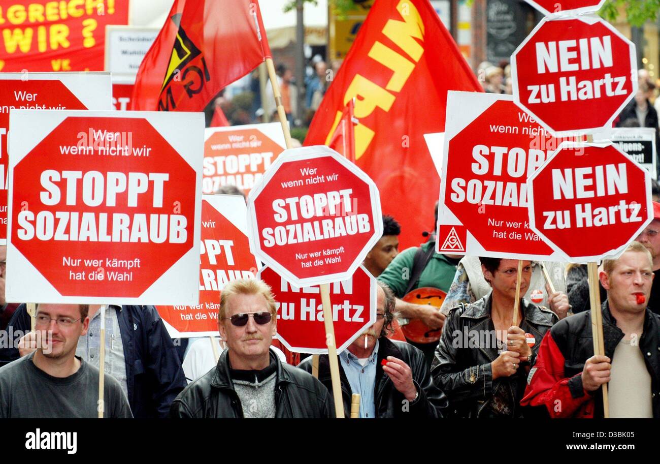 Stop signs hi-res stock photography and images - Alamy