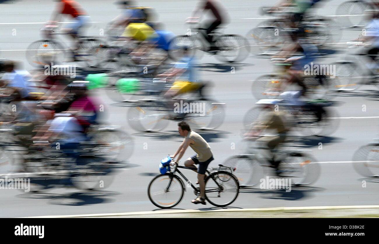Respect for cyclists hi-res stock photography and images - Alamy