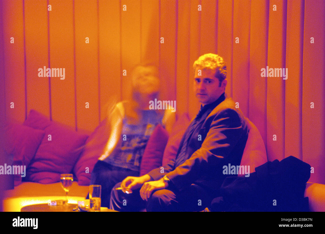 London 90s hi-res stock photography and images - Alamy