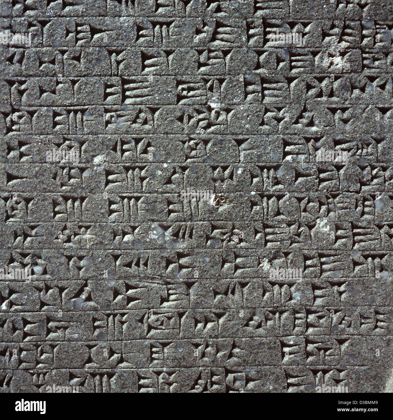 Cuneiform writing mosul hi-res stock photography and images - Alamy