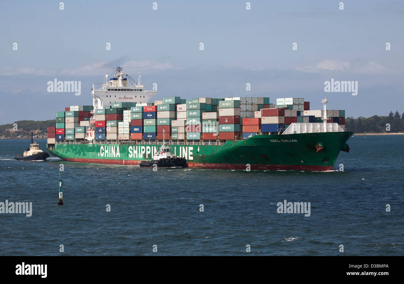 Container Ship arriving with the assistance of Port Botany Harbour Tugs ...