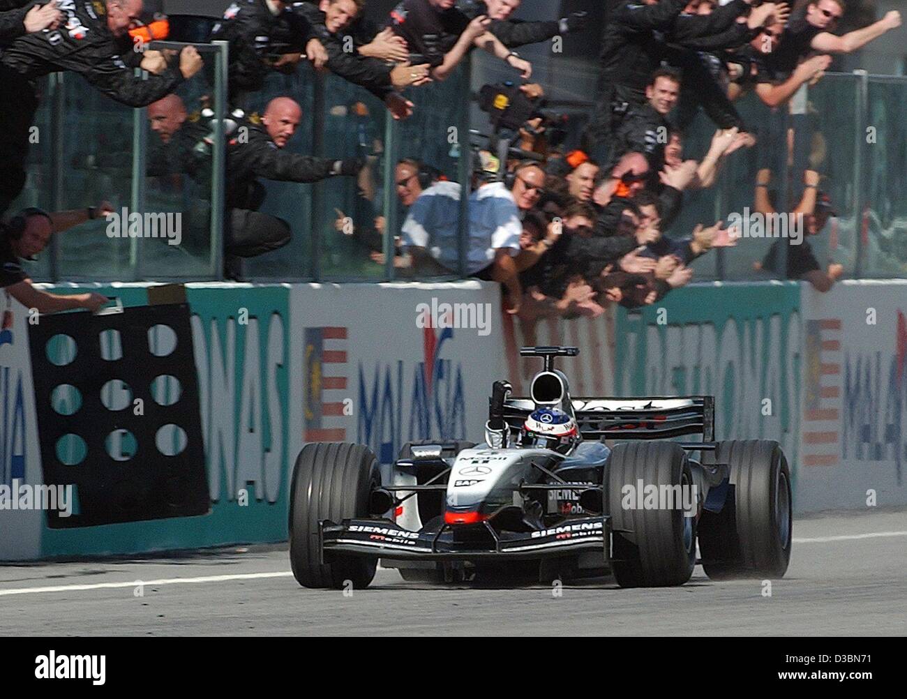 (dpa) - Finnish formula one driver Kimi Raeikkoenen (McLaren-Mercedes ...