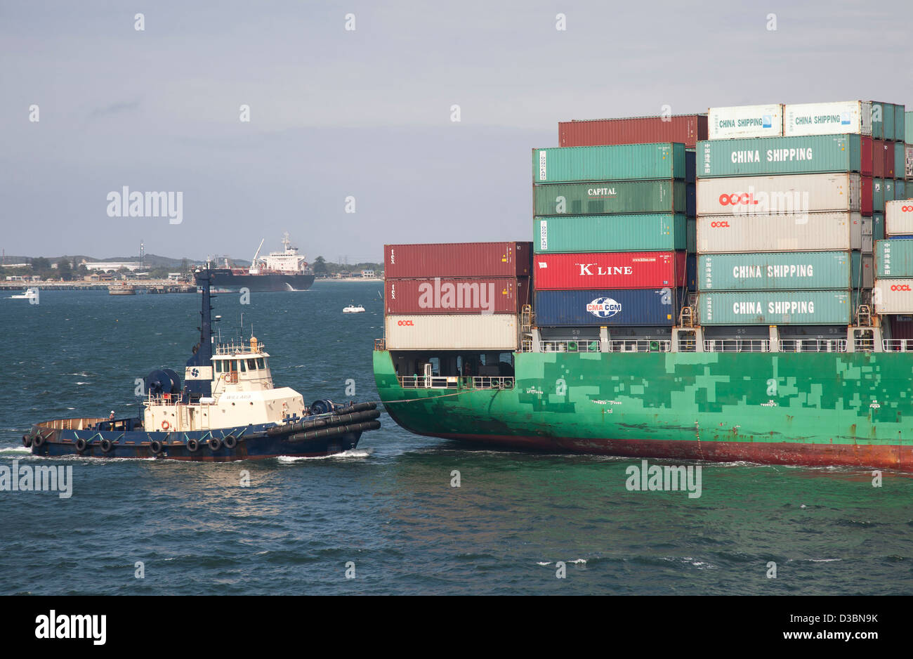 Container Ship arriving with the assistance of Port Botany Harbour Tugs ...