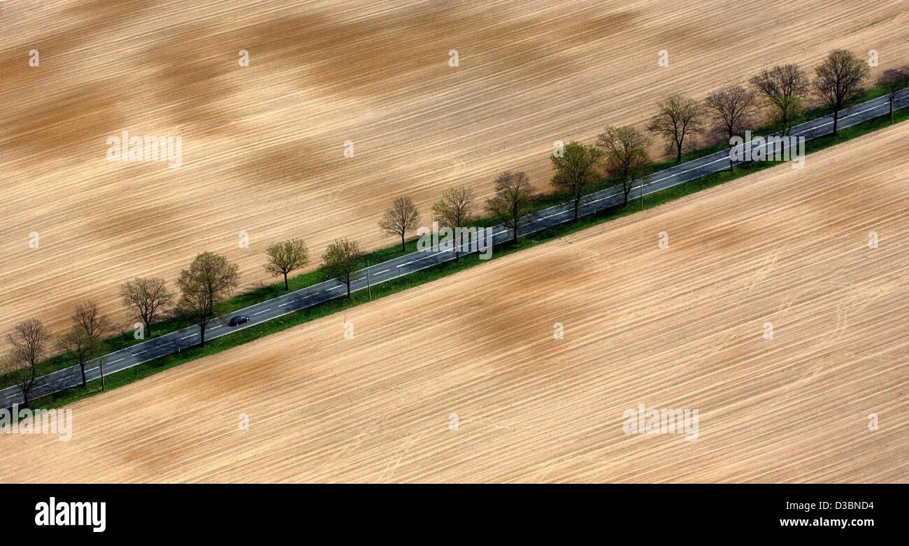 Lane straight hi-res stock photography and images - Alamy