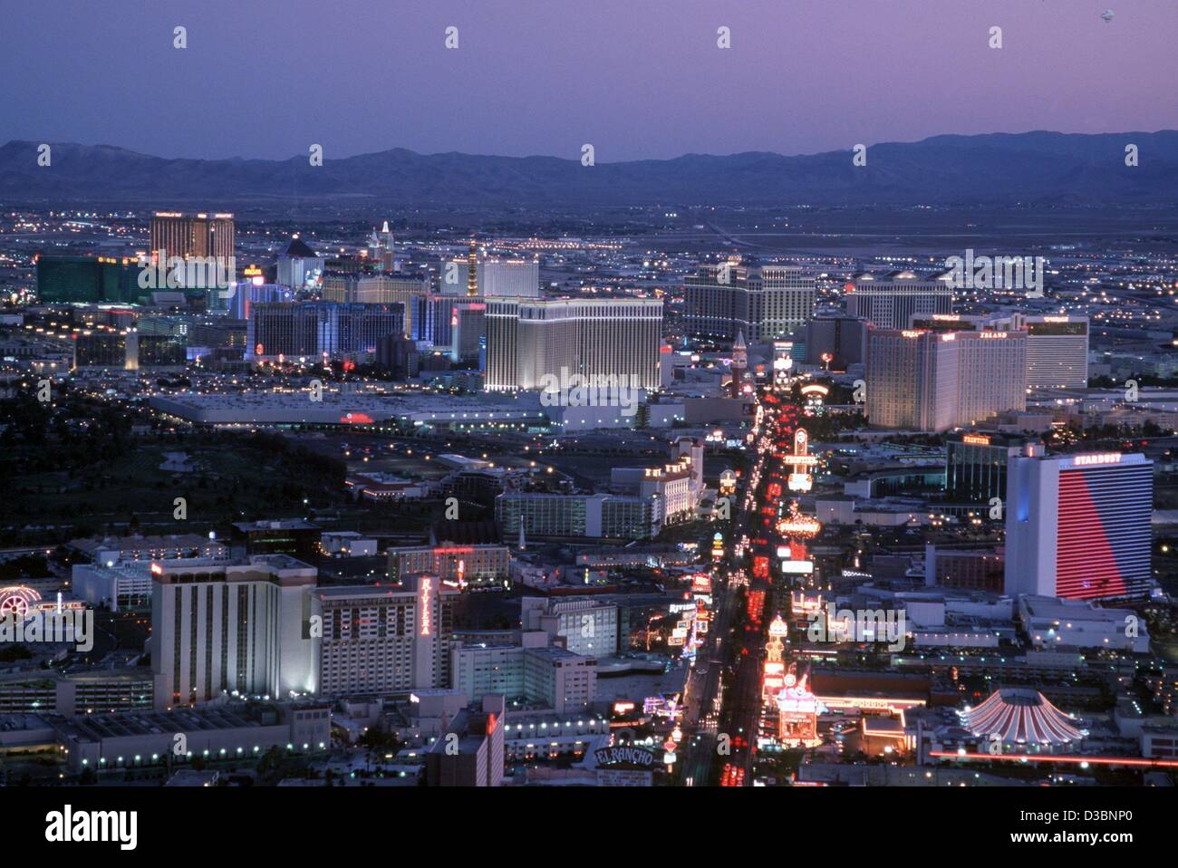(dpa files) - A night scene pictured in the city of gamblers, Las Vegas ...