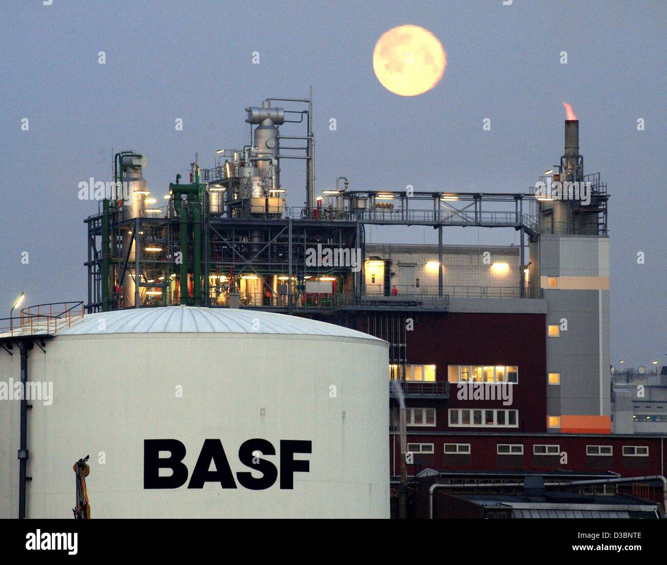 Basf factory hi-res stock photography and images - Alamy