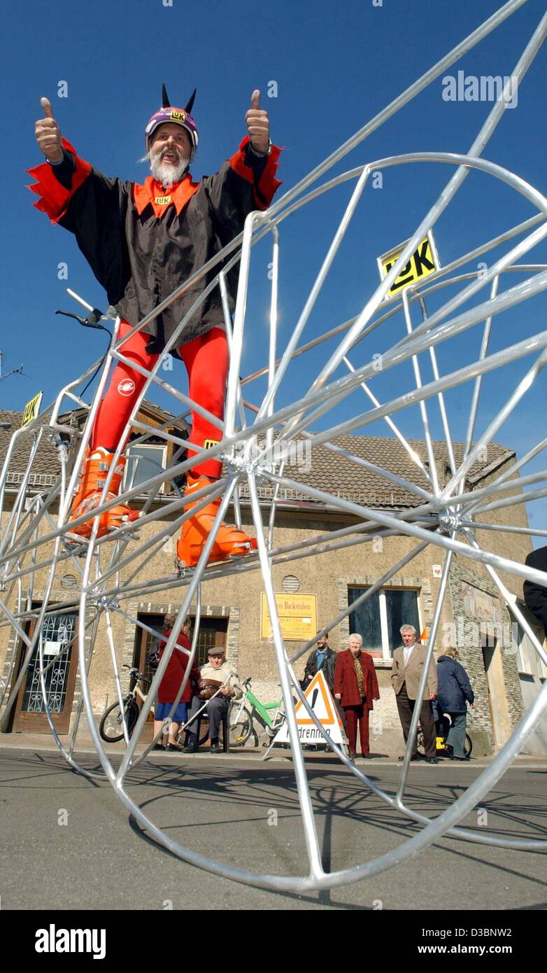 (dpa) - Velo designer Dieter Senft, known as the Biker Devil 'El Diablo ...