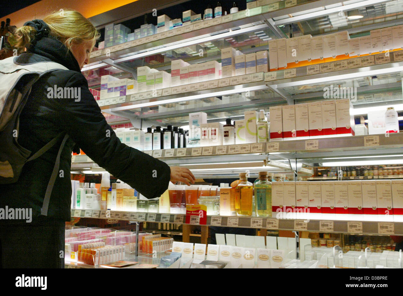 Chain of cosmetic products hi-res stock photography and images - Alamy