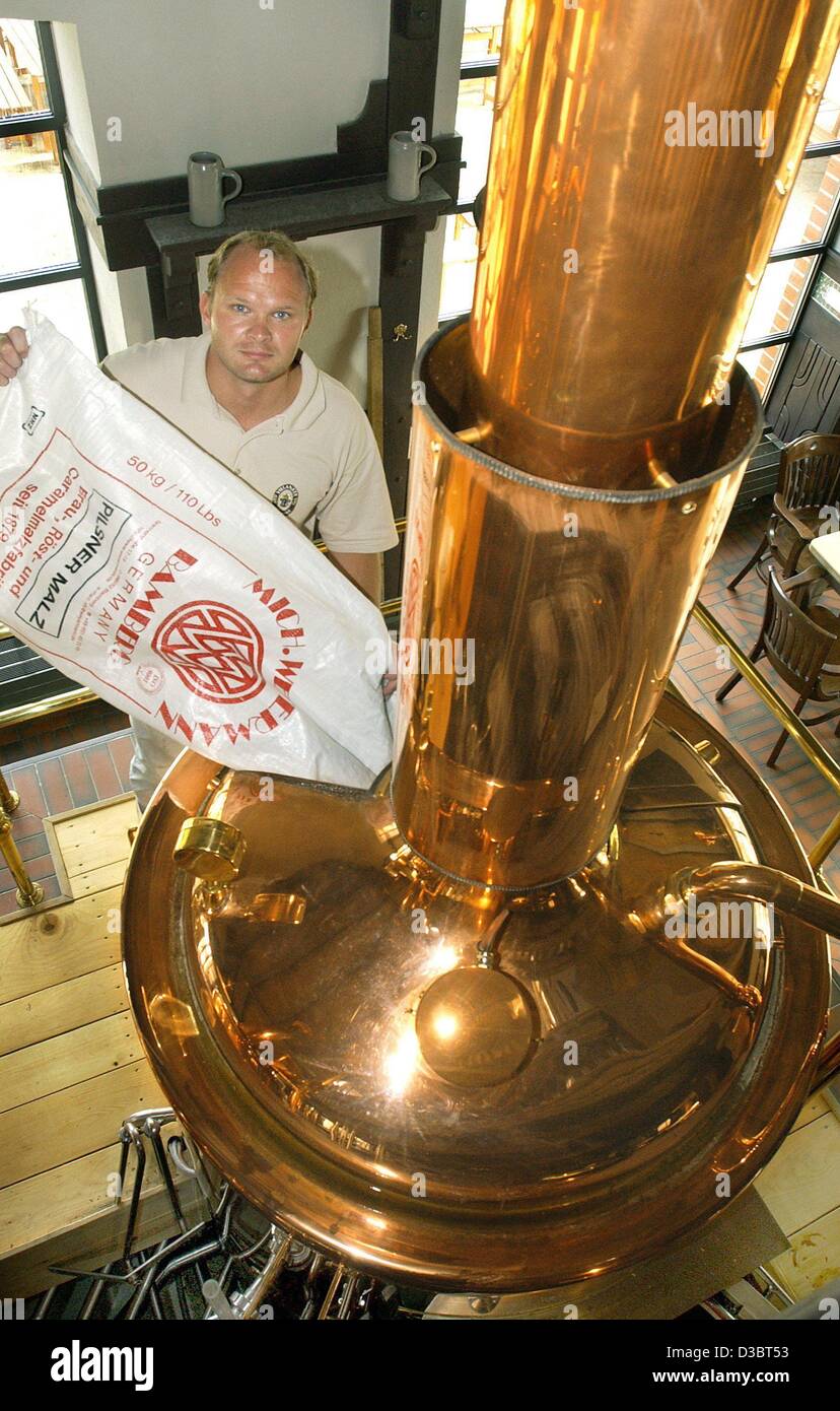 Brewer own brewery beer hi-res stock photography and images - Alamy
