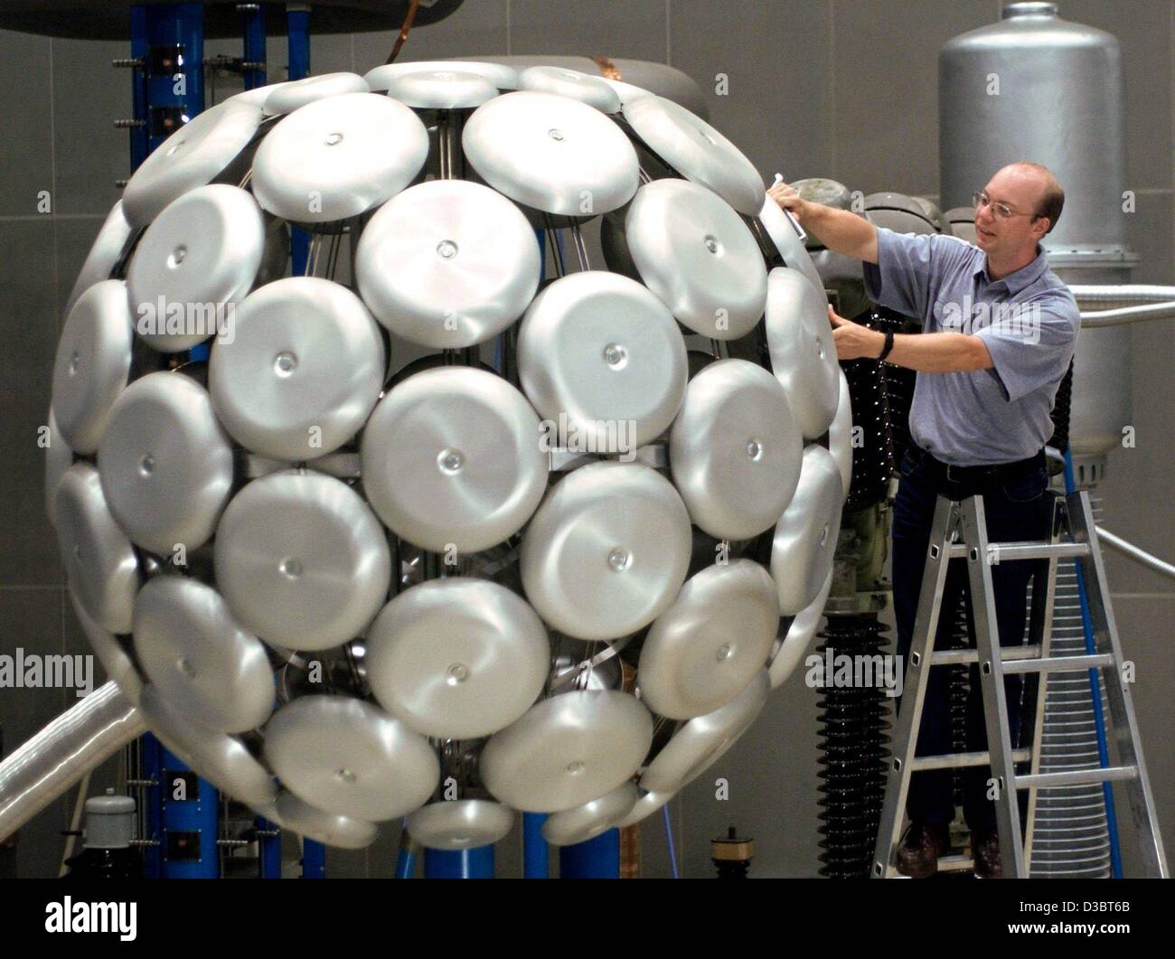 (dpa) - Engineer Holger Haensler works in the high voltage laboratory ...