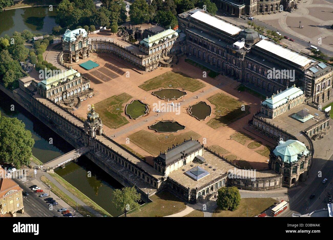 (dpa) - An aerial view shows the Zwinger in Dresden, Germany, 26 August ...
