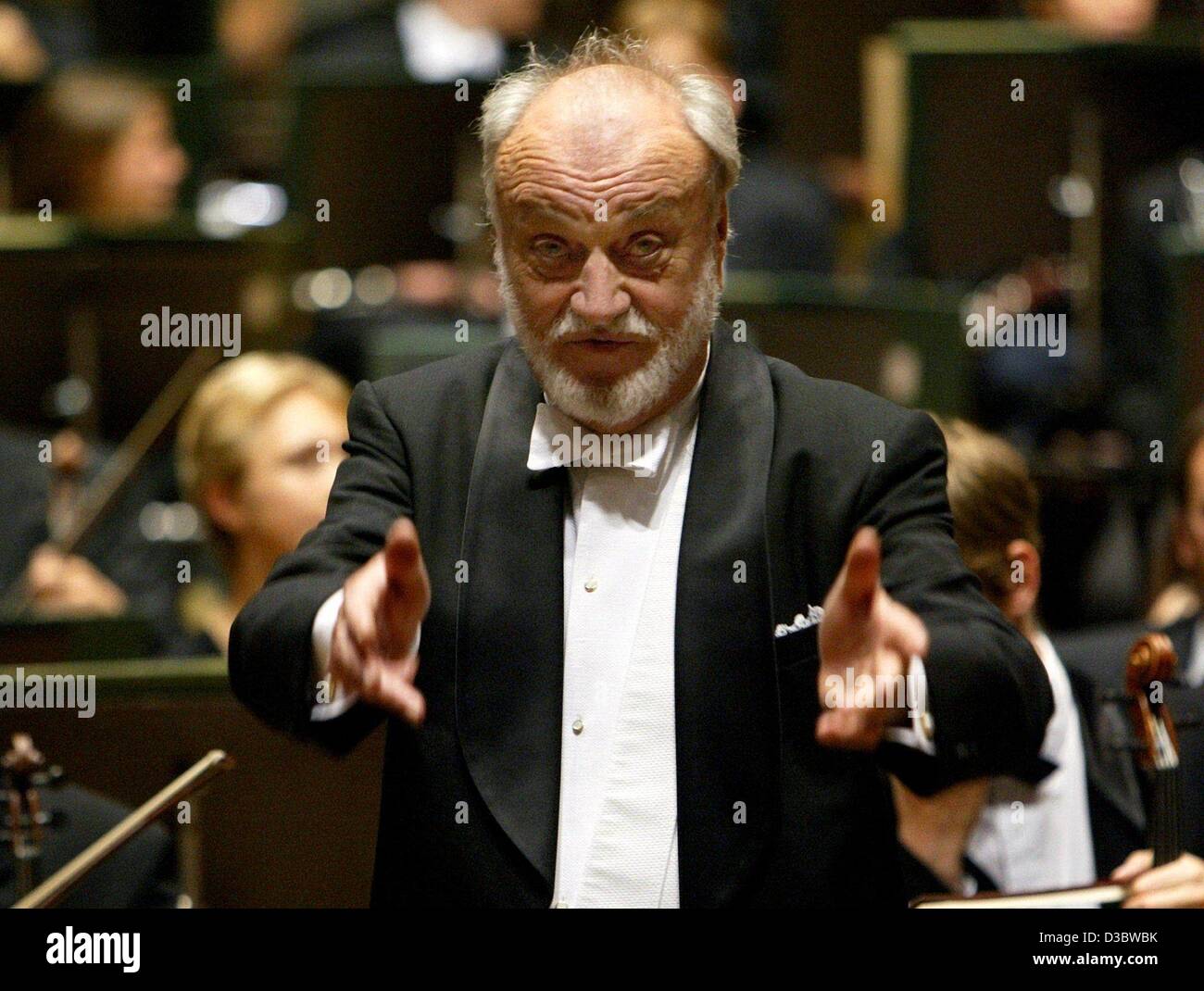 German conductor hi-res stock photography and images - Alamy