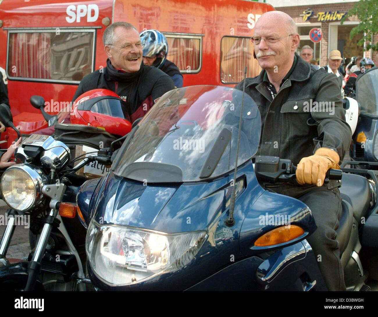 Peter struck hi-res stock photography and images - Alamy