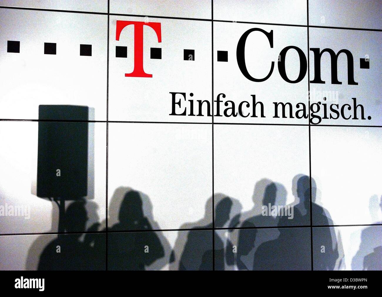 (dpa) - The logo of the telephone network provider T-Com, a subsidiary ...