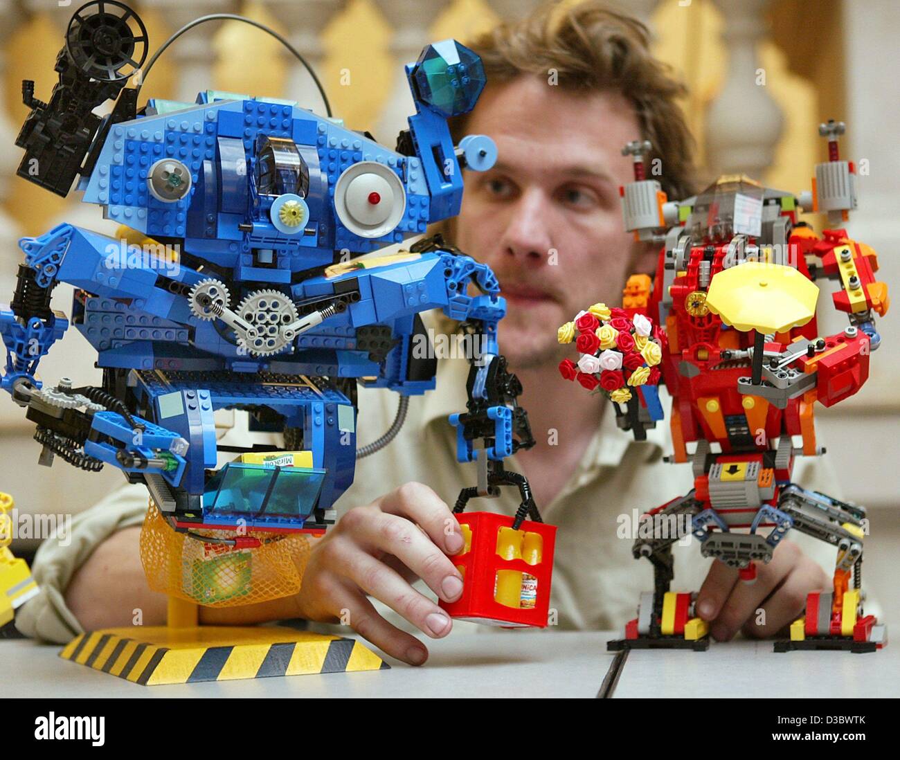 Technics lego hi-res stock photography and images - Alamy