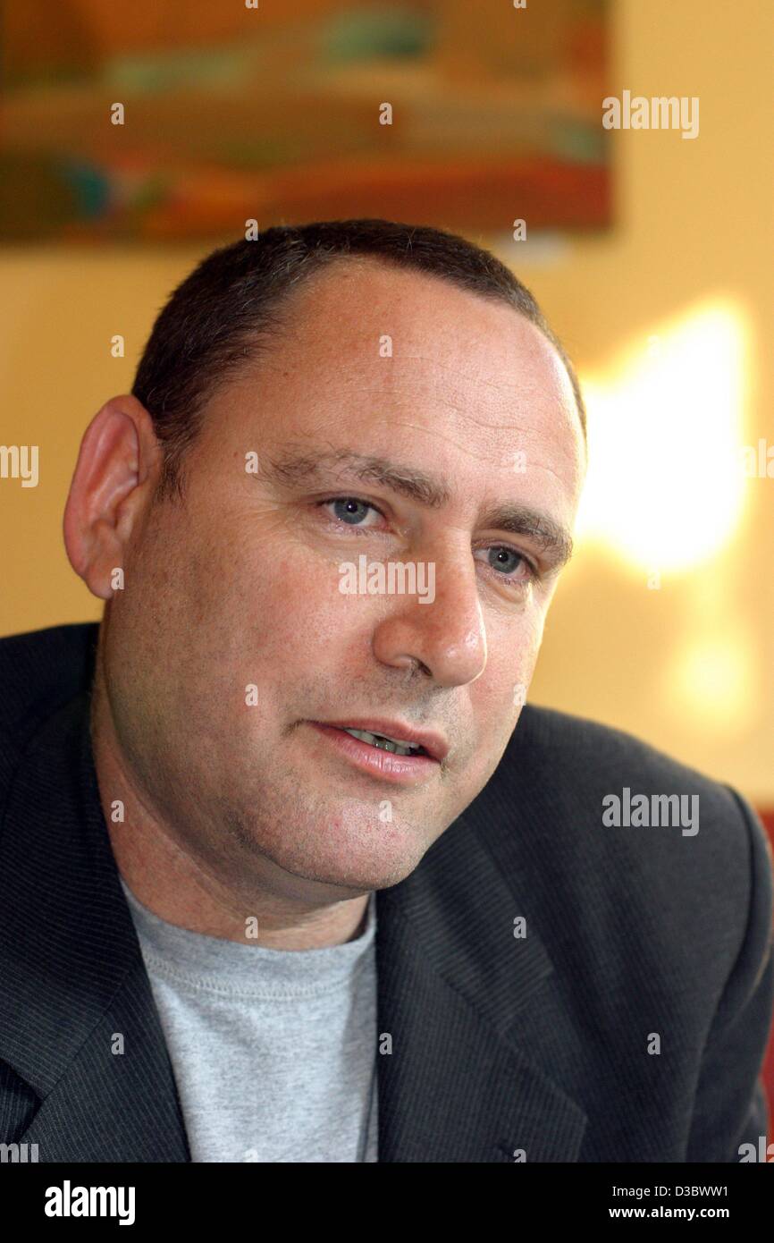 Arts culture entertainment ace literature author writer israeli serious ...