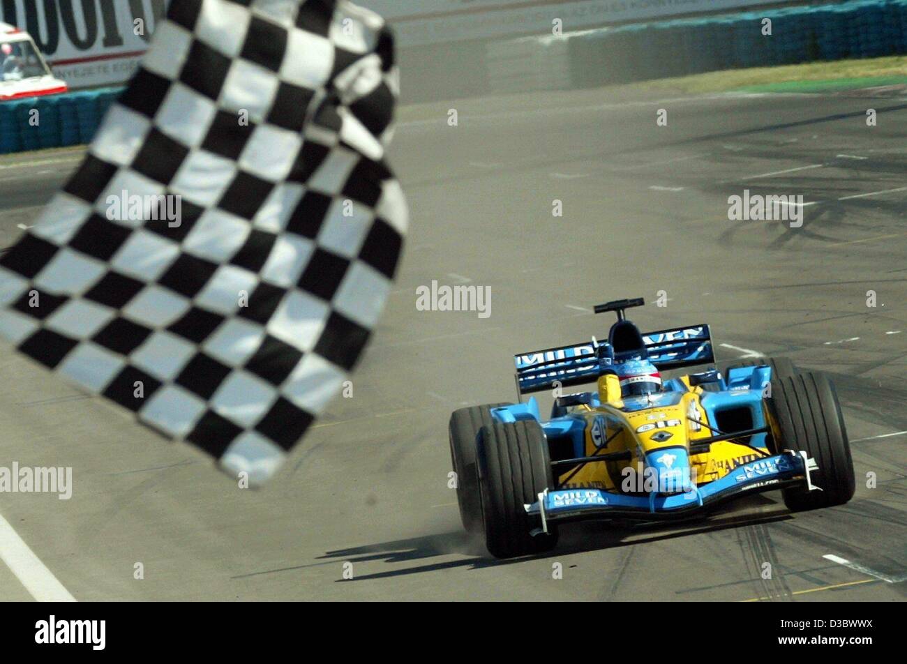 Formula 1 start flag hi-res stock photography and images - Alamy