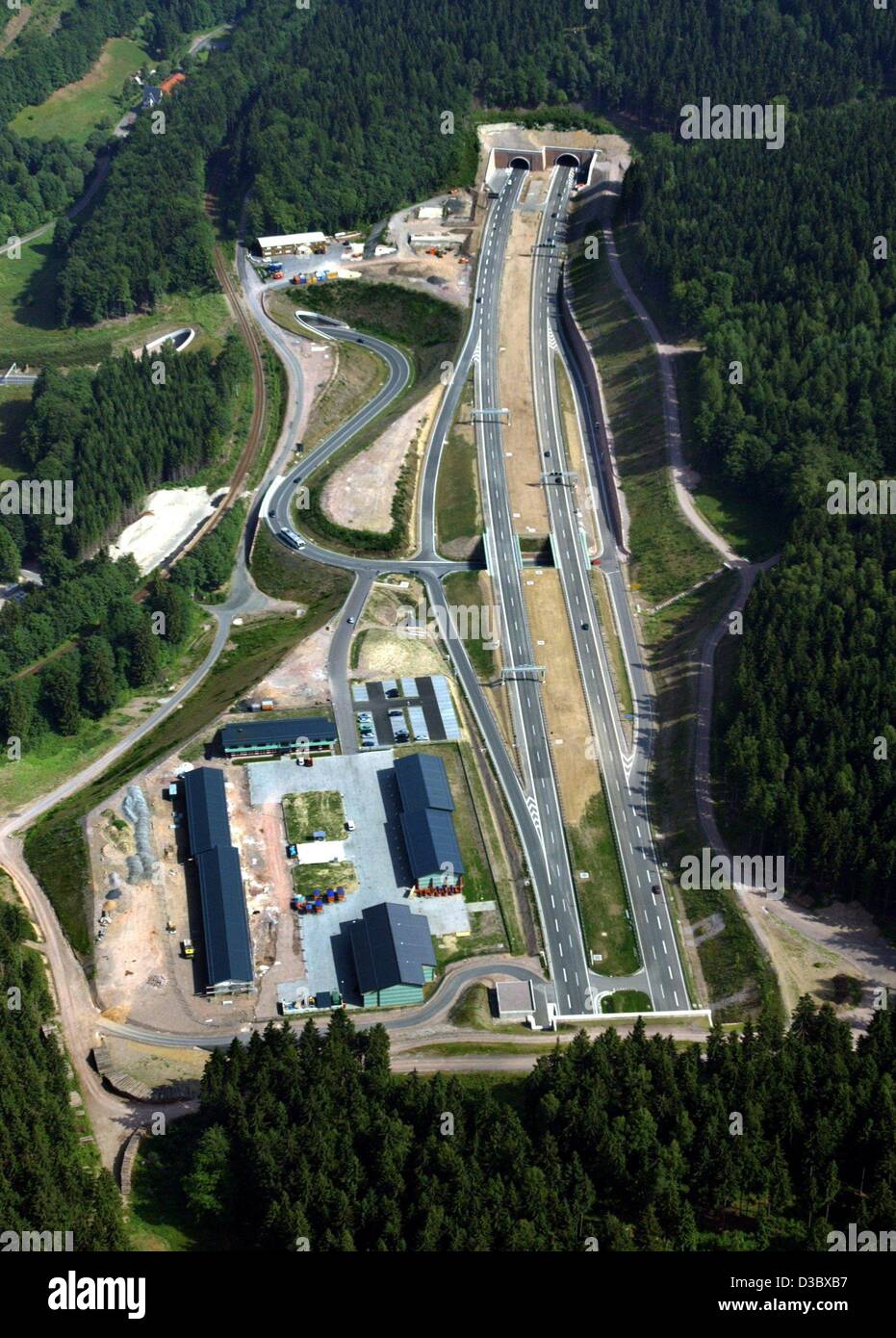 (dpa) - An aerial view of a section of the motorway 'A71' cutting ...