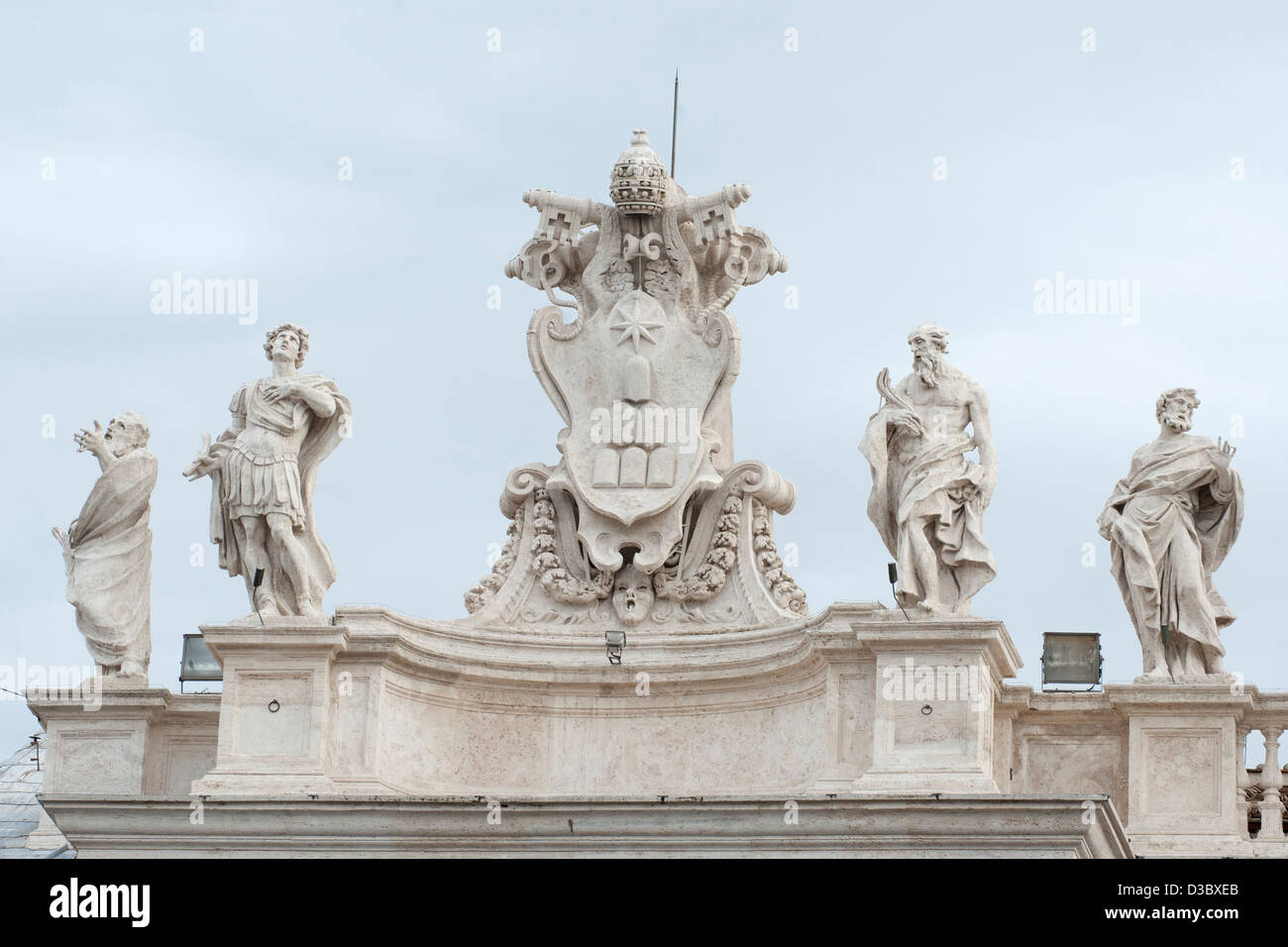 Statue in St Peter's Square Stock Photo - Alamy