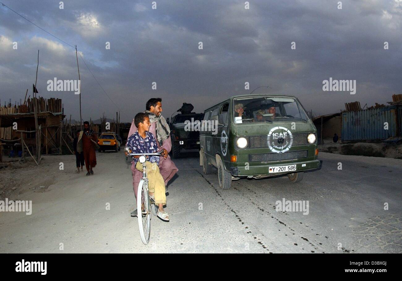 German army jeep hi-res stock photography and images - Alamy