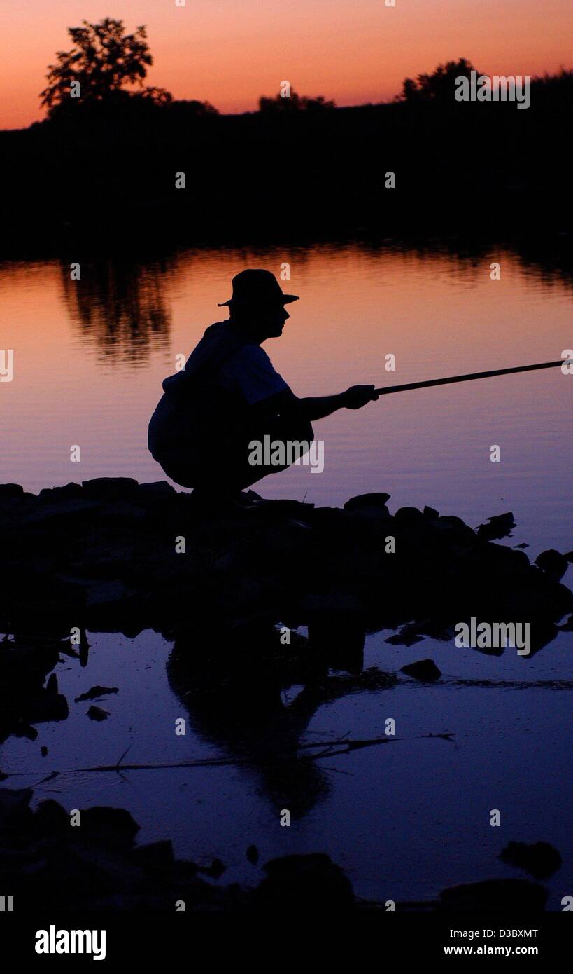 Waiting for bite hi-res stock photography and images - Alamy