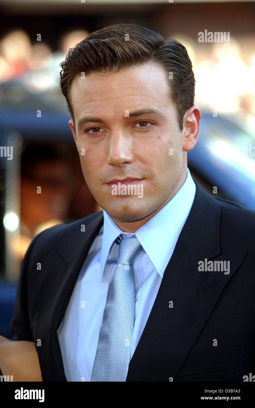 (dpa) - Actor Ben Affleck arrives at the premiere of his new film ...