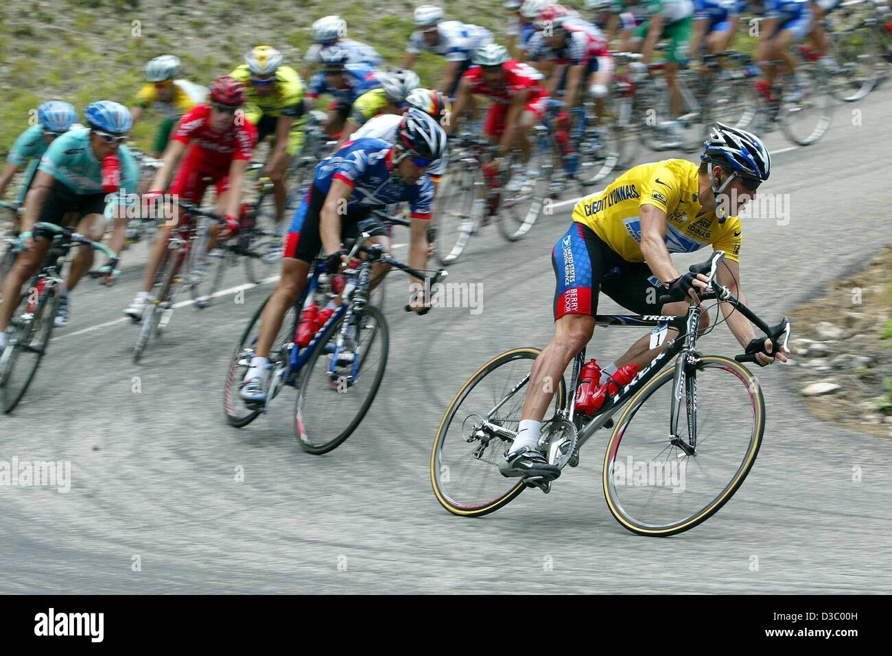 (dpa) - US cyclist and front-runner Lance Armstrong (Team US Postal ...