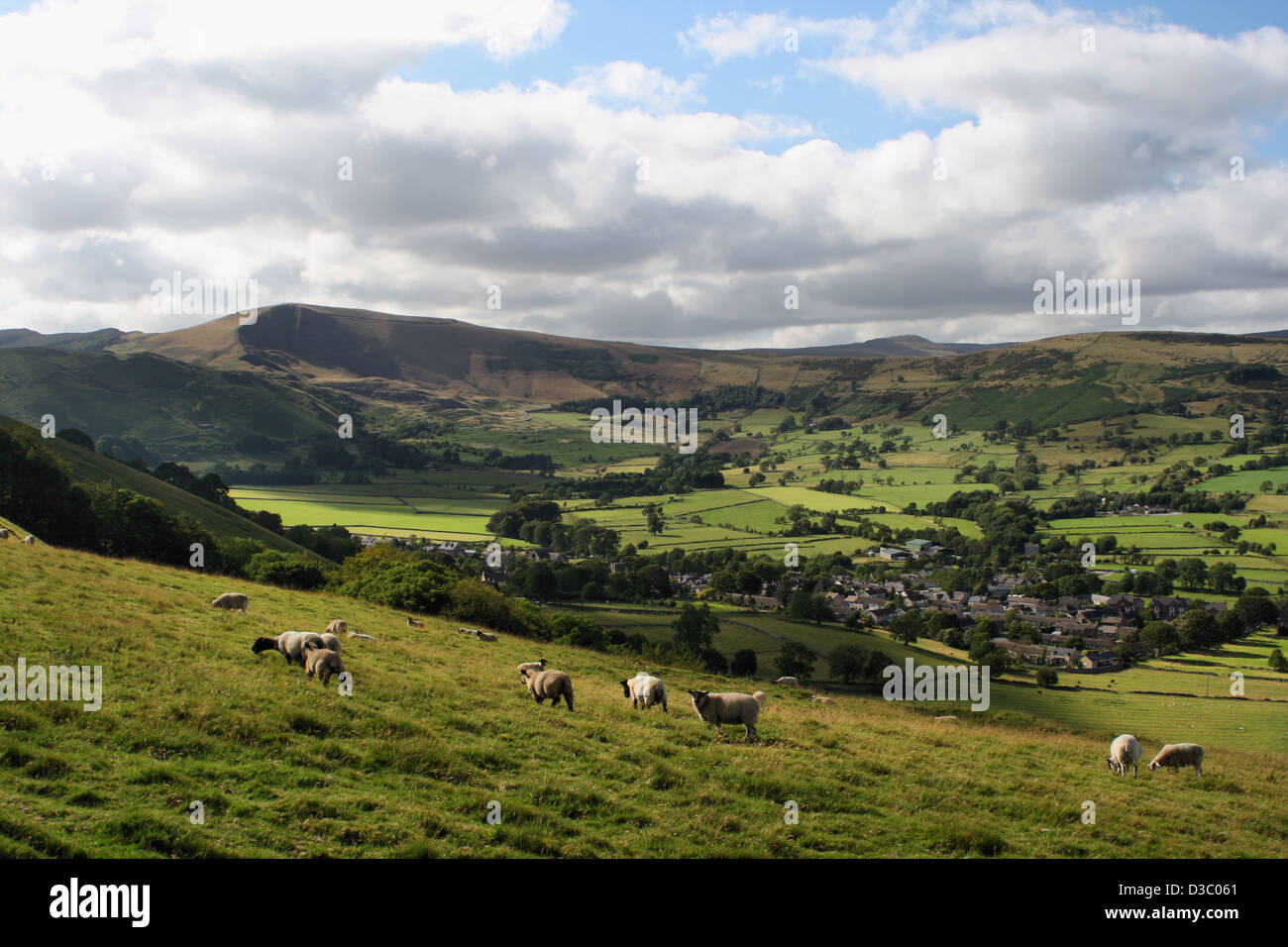 Castleton village walks hi-res stock photography and images - Alamy