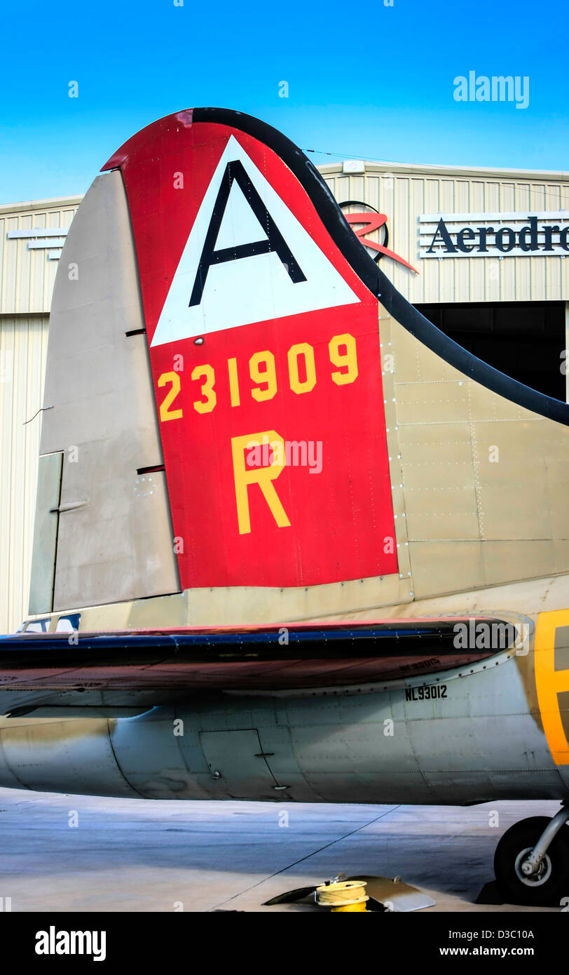 Tail unit hi-res stock photography and images - Alamy