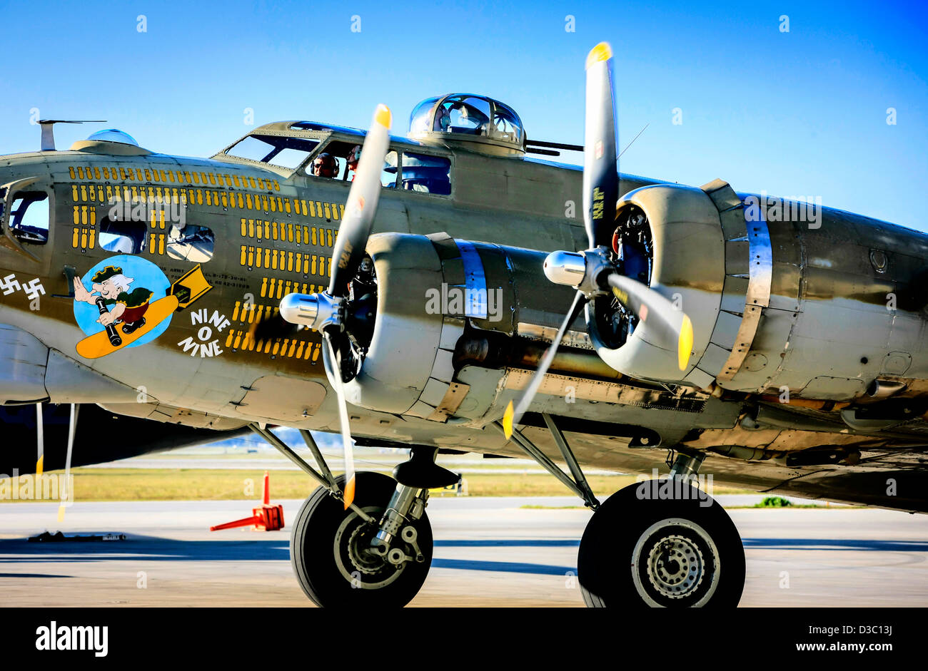 WWII Boeing B17G Flying Fortress Stock Photo - Alamy